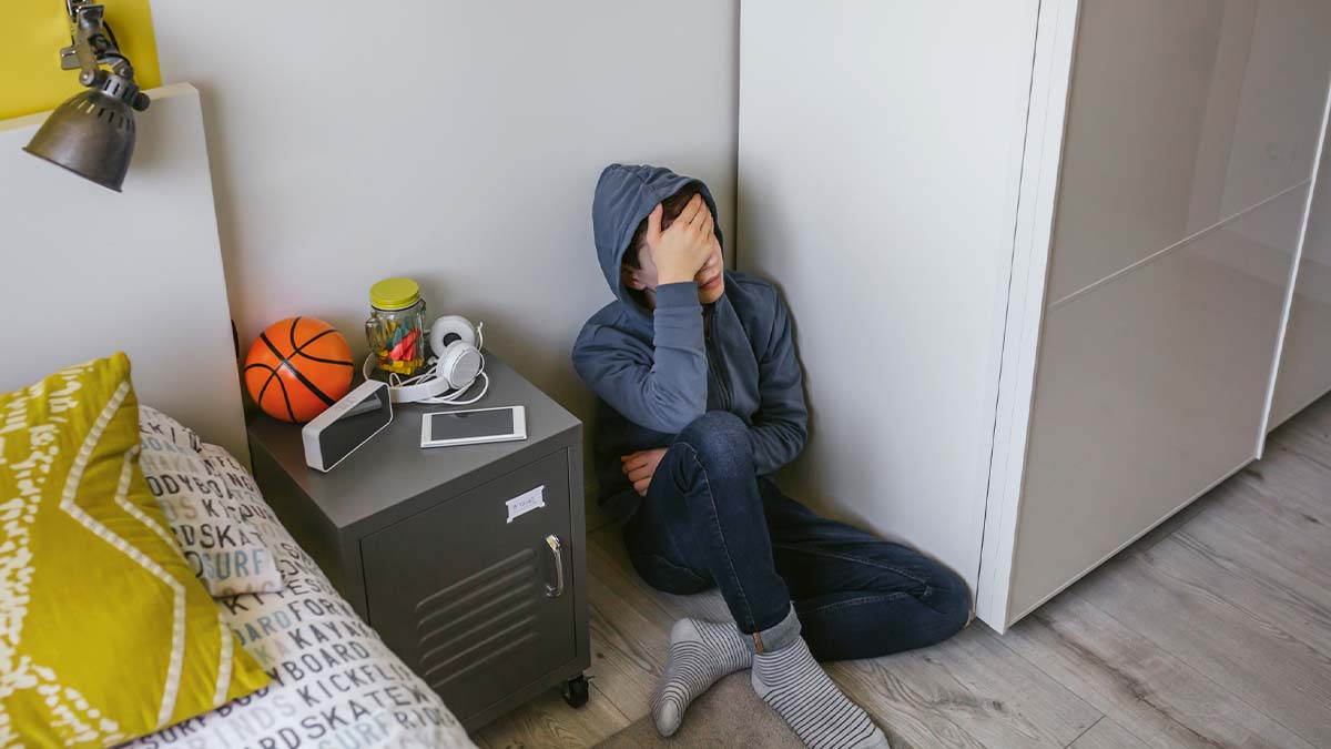 Suspected Suicide Attempts by Self-Poisoning Among Persons Aged 10–19 ...
