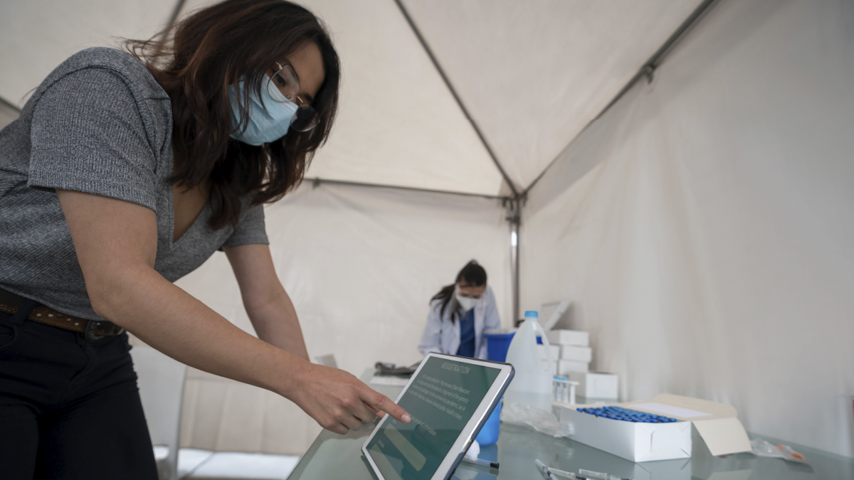 Real-Time Use of a Dynamic Model To Measure the Impact of Public Health ...